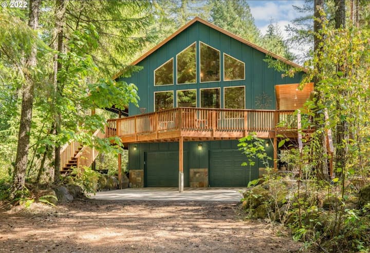 Lost Shelter Chalet - Oregon