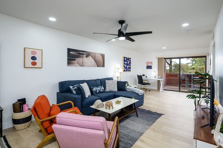 Stylish Pv Village Top Flr Unit Spectacular Views! - United States
