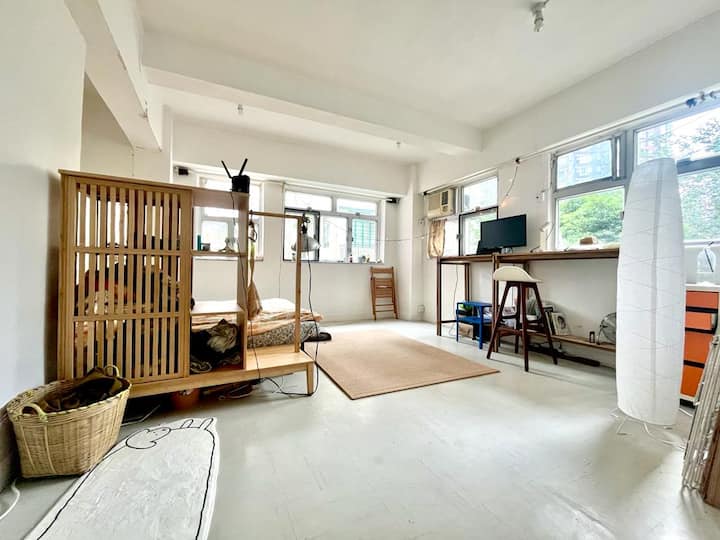 Leafy Peaceful Spacious : Full Studio Near Central - Sheung Wan