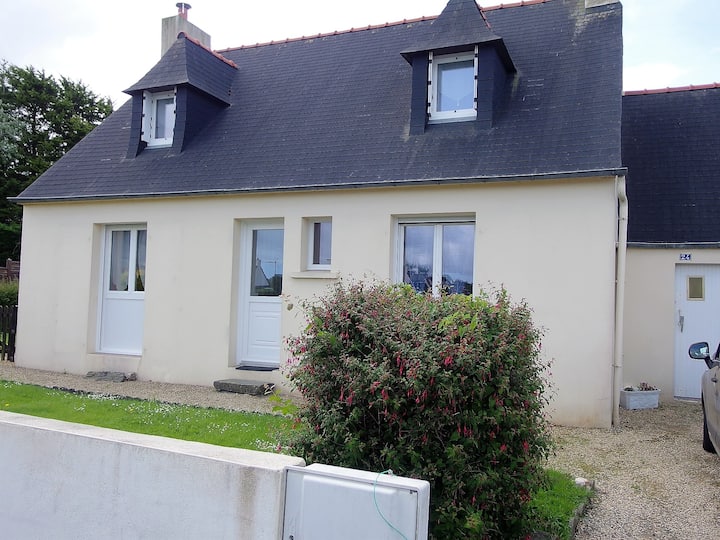 Maison Pour 6 P à 10 Mm Bord De Mer - Carantec