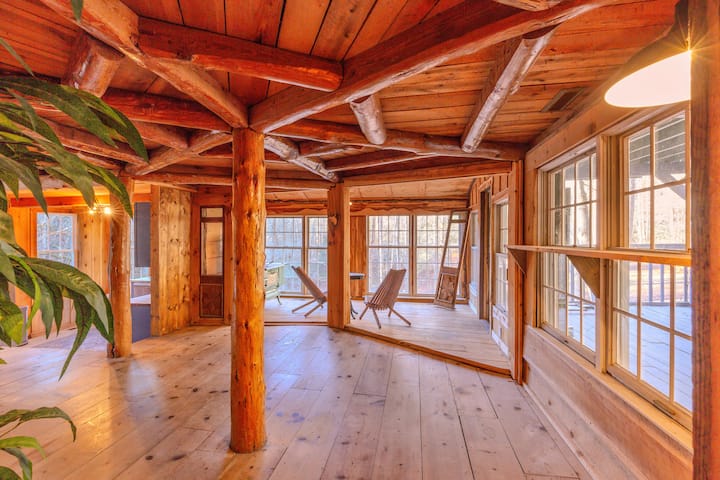 Secluded Smoky Mtn Lodge W/ Hot Tub Trails & Creek - Cosby, TN