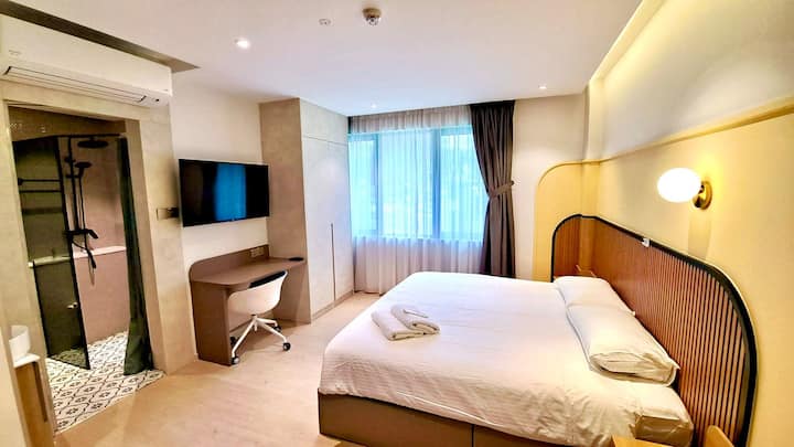 Standard King Studio - Tampines