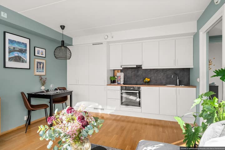 Lys 2-roms Leilighet Med Balkong - Oslo