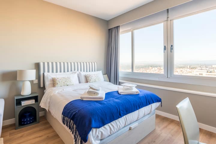Elegant City Center. Exceptional Views. 1gb - Madrid