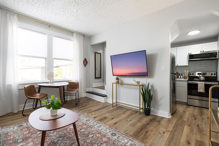 The Crimson @ Summit -King Suite - Winston-Salem, NC