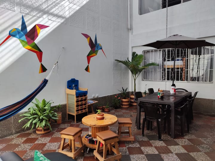 Lo Mejor En 1 Solo Lugar - Medellín, Colombia