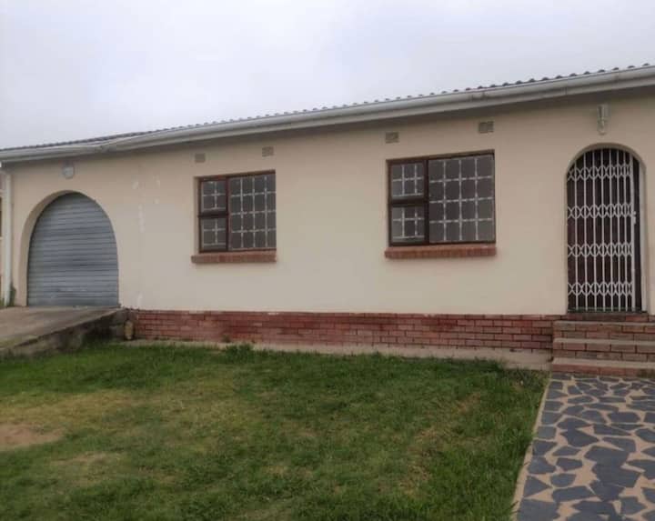 Ncebzar Guest House - Mthatha