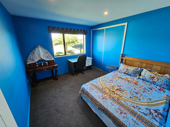 Warm Room Before Highway 1 - Rolleston
