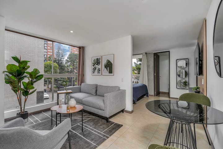 Prime Location! Apartment Near Metro 304 - Envigado