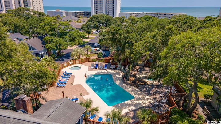 New Family Oasis W Dual King Suites Near The Ocean - North Myrtle Beach, SC