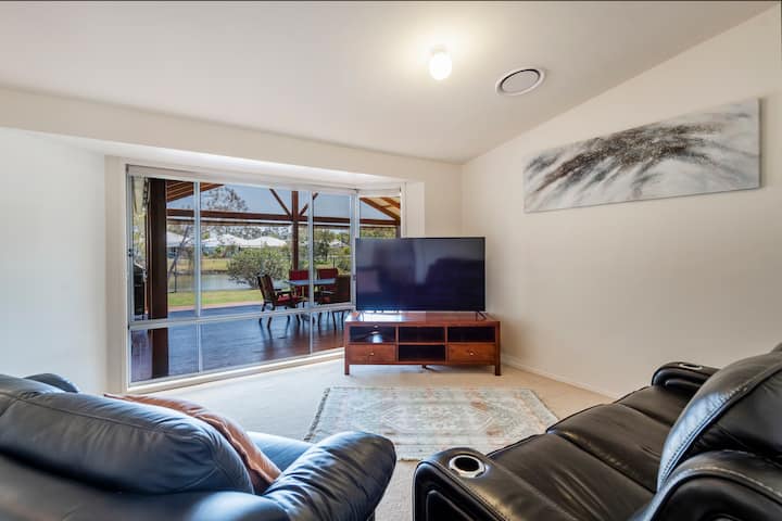 Oyster Cove Sunset Lj H Yamba - Yamba