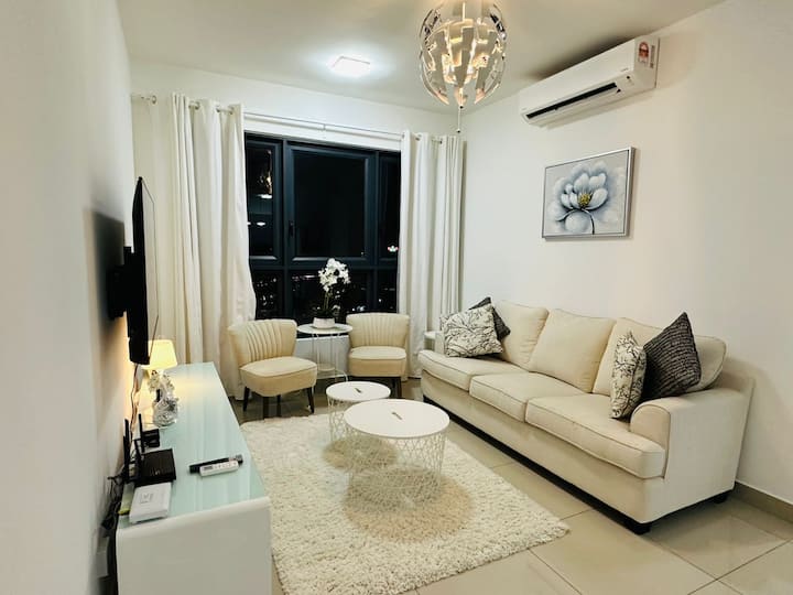 M Vertica Kl City 3b2b 8 Pax [Wi-fi, 2 Carparks] - Kuala Lumpur