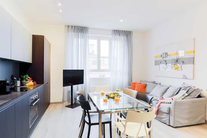 Three-room "Il Quinto" In The Heart Of Modernity - Bologna