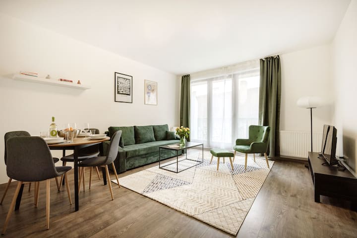 Stylish Suite With Balcony In Central Budapest - Budapest