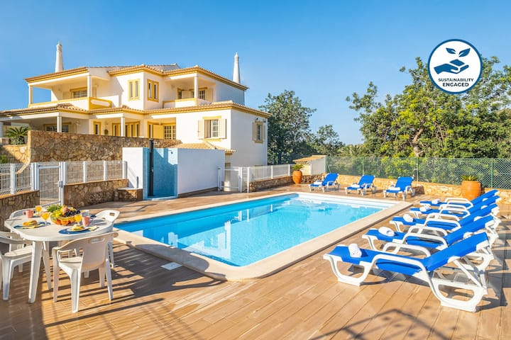 Villa W/ Heatable Pool & Comfort, Albufeira - Albufeira