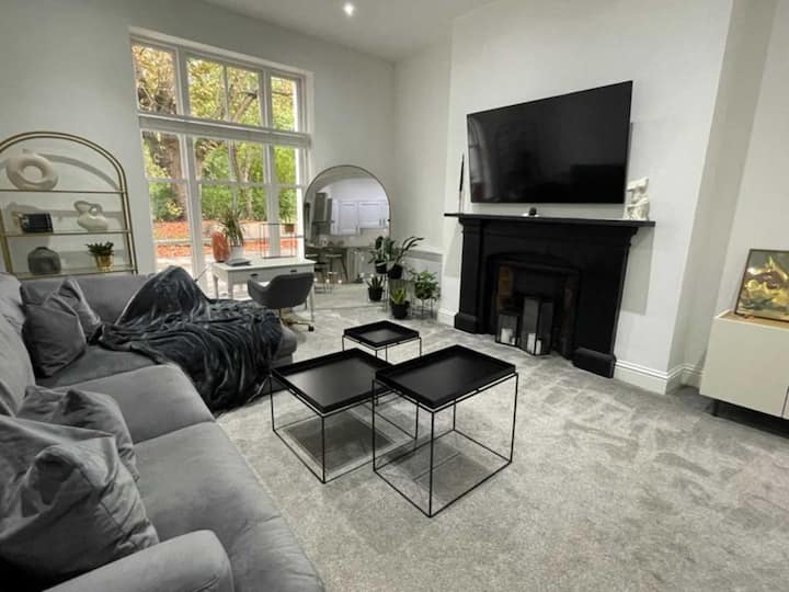 Rare Find! | By Sefton Park | Off-street Parking - Liverpool
