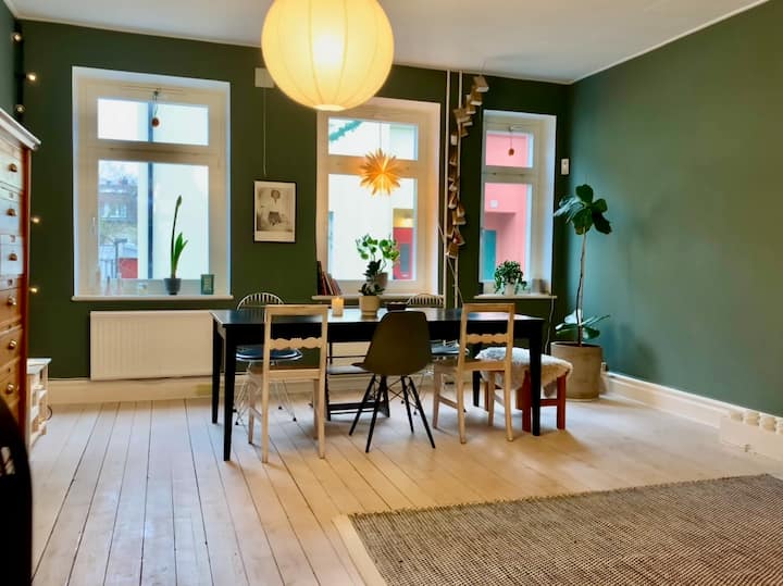 Gatuhus/lägenhet Centralt Malmö - Malmö