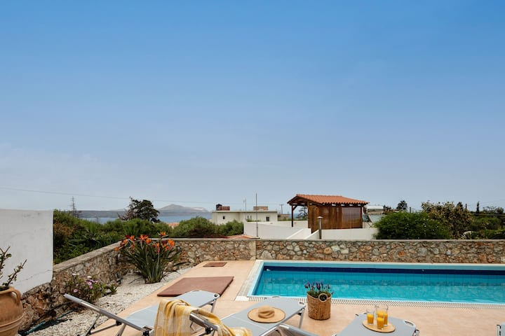 Plaka Paradise Apartment -A  Shared Pool -Sea View - Crète