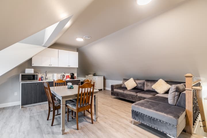 Beautiful Renovated Home 3 Mins Drive Fall/casino - 尼亞加拉瀑布城