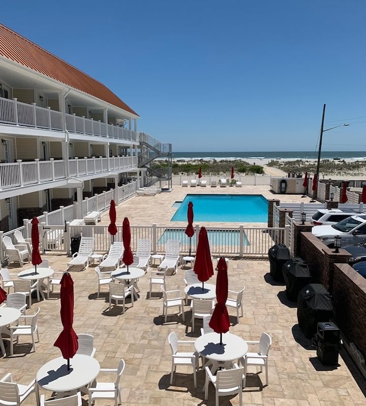 Oceanfront Condo W/ Private Balcony & Washer - Wildwood, NJ