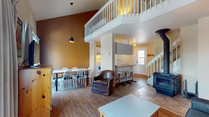 P-333 : Condo 2 Chambres à La Mezzanine - Beaupré