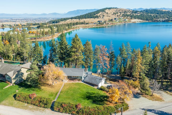 Spacious Lakefront Home W/ Private Dock & Hot Tub - Kalispell, MT