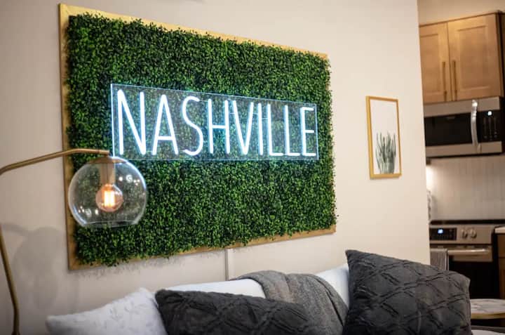 Trendy Townhouse In Nashville W/ Designer Touches - Nashville