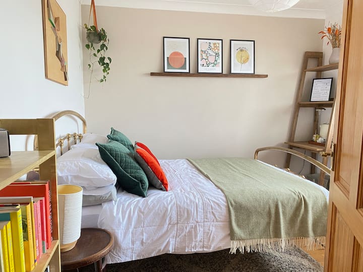Stylish, Cosy Room In Calm Home. - Colchester