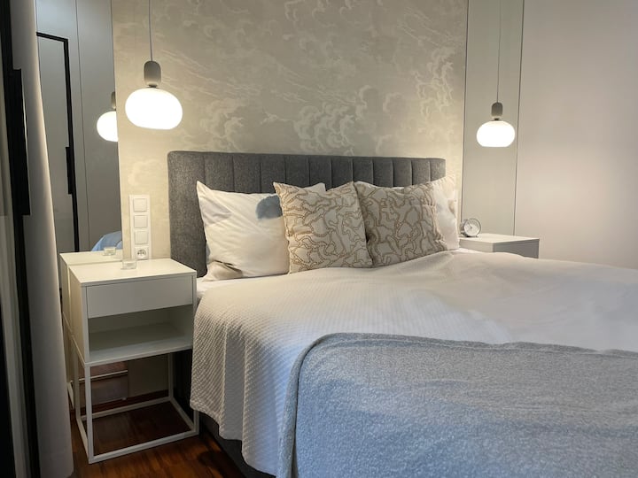 Elegancki Apartament Od Dziedzińca, Rynek 700 M - Wrocław