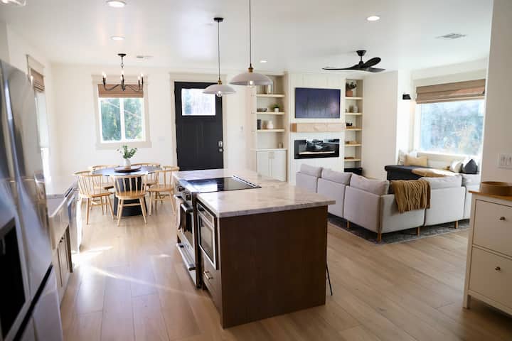 Charming Retreat - Mesa, AZ