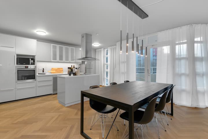 3br | 1bath | Luxurious Mid Central Free Parkingev - Reikiavik