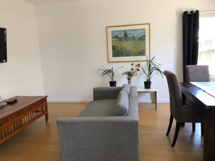 Affordable Full House For Family And Pet Friendly - Adelaide