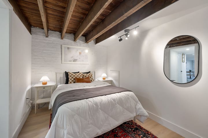 Cozy Designer Getaway In The City- Entire Suite - 多倫多