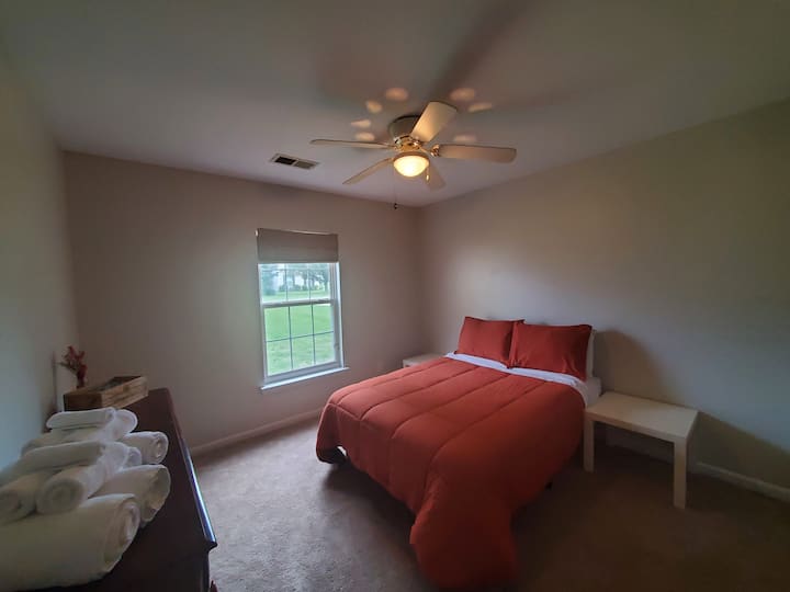 Bed & Bath In Steele Creek - 夏洛特