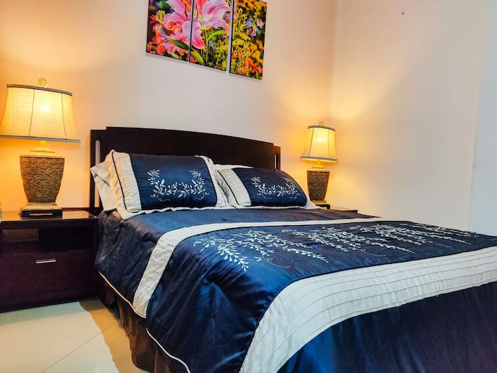 Luxurious 3br W/ Terrace Bar - Candelaria