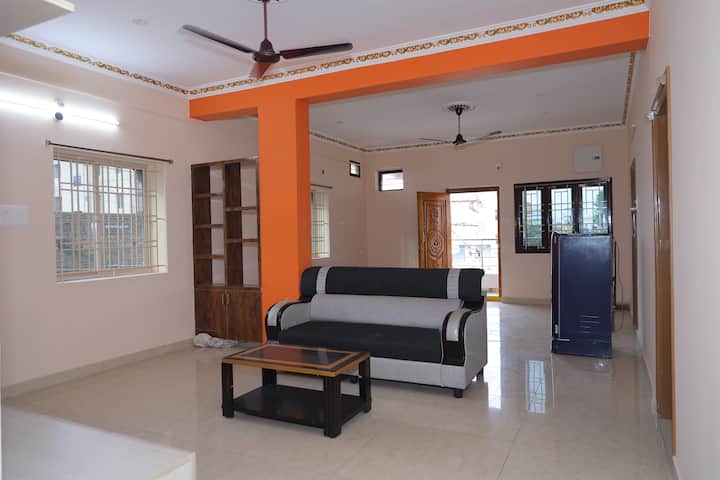 Spacious 3bhk Near Tirupati Bus Stand |Family Stay - Tirupati