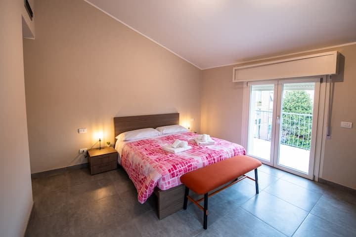 Ospedale A 350m_suite Con Bagno & Park-self Check - Parma