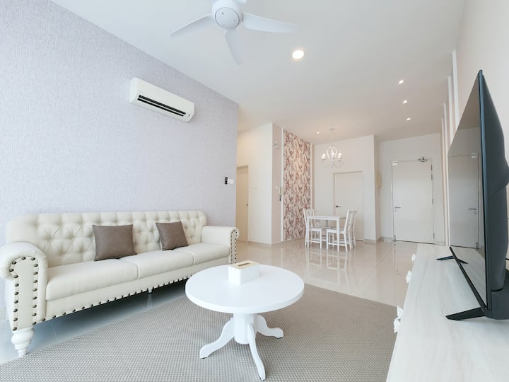 Sks Pavillion Suites@ Two Bedrooms, Jb Town - Johor Bahru