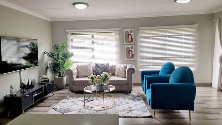 Super Luxury Sheets, And Stuff Like That - Midrand