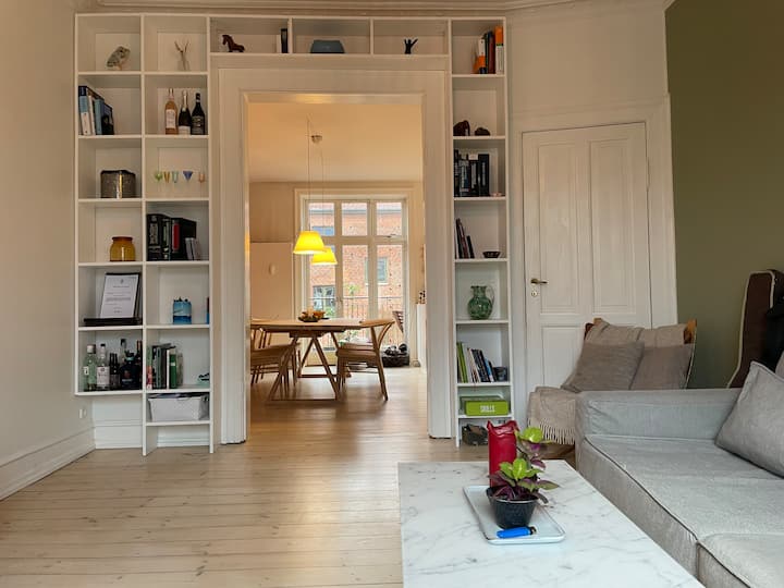 Stor & Lys Lejlighed Med Altan - Kopenhaga