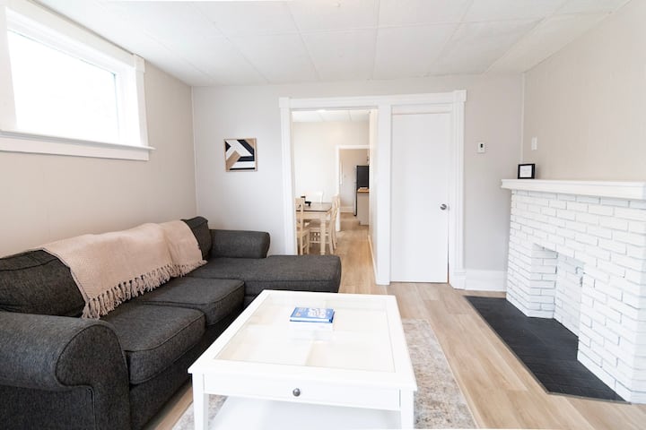 Charming Home In Chatham - Chatham-Kent