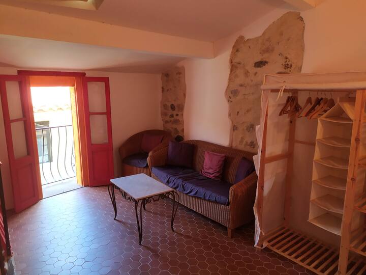 Stylish Little Village House - Latour-de-France