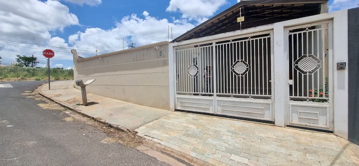 Casa Bem Vindo 15 Pessoas Seguro 3 Milhões - Lins