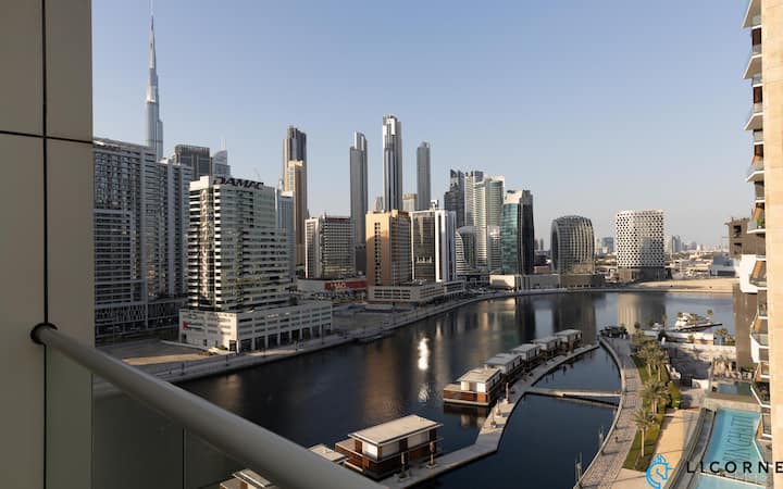 Prime Spacious 2 Br Apt, Burj Khalifa & Canal View - Dubai