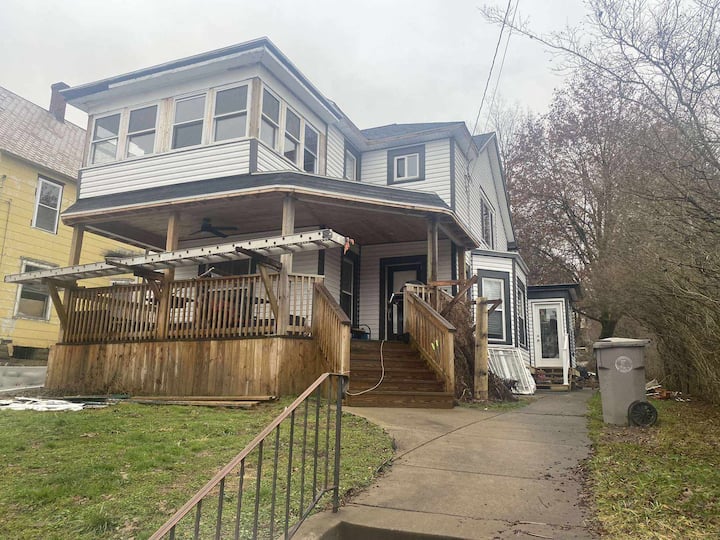 999 1/2 Grove St - Conneaut Lake, PA