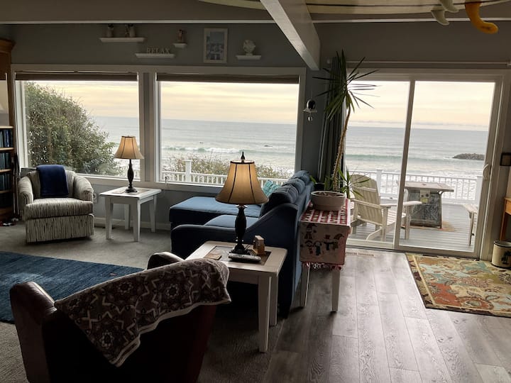 Martinique - Neskowin Beach, OR