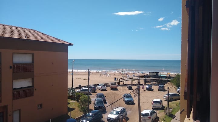 Decó Studio, Sea View And Jacuzzi - Villa Gesell