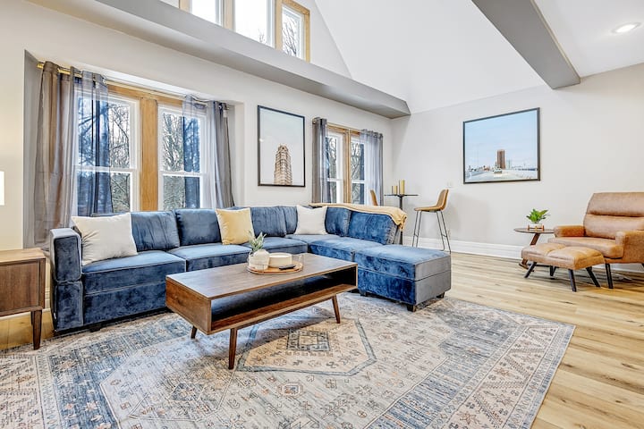 Allentowns Best Airbnb + Game Room - Crystal Beach