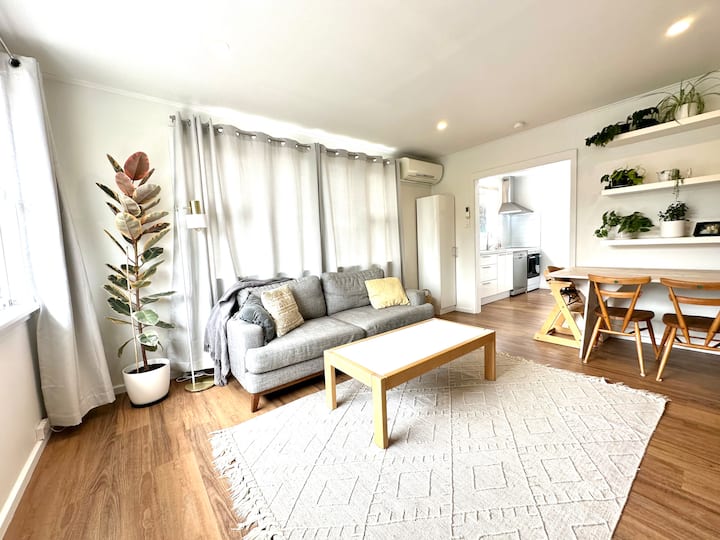 Cosy, Low-tox, Unplugged, Sydenham Sanctuary - Governors Bay