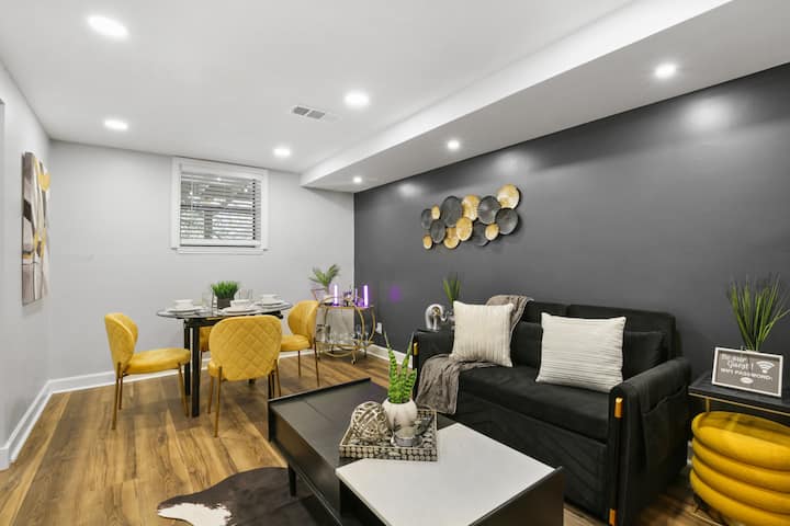 Str Park Loft Renovated Walk2battery 1 King+1 Full - Marietta, GA